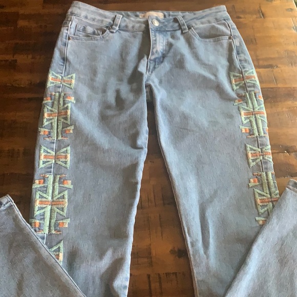 Aussie | Jeans | Aussie Embroidered Jeans | Poshmark